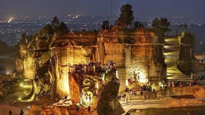 The Cliff of Breksi, Ex-Quarry Land Which is Always Full of Visitor ...