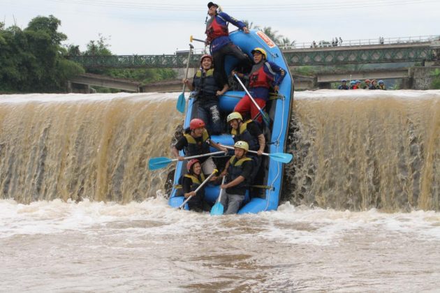 Rushing Adrenaline in Kulon Progo Rafting Tours - Yogyakarta Tourism Portal