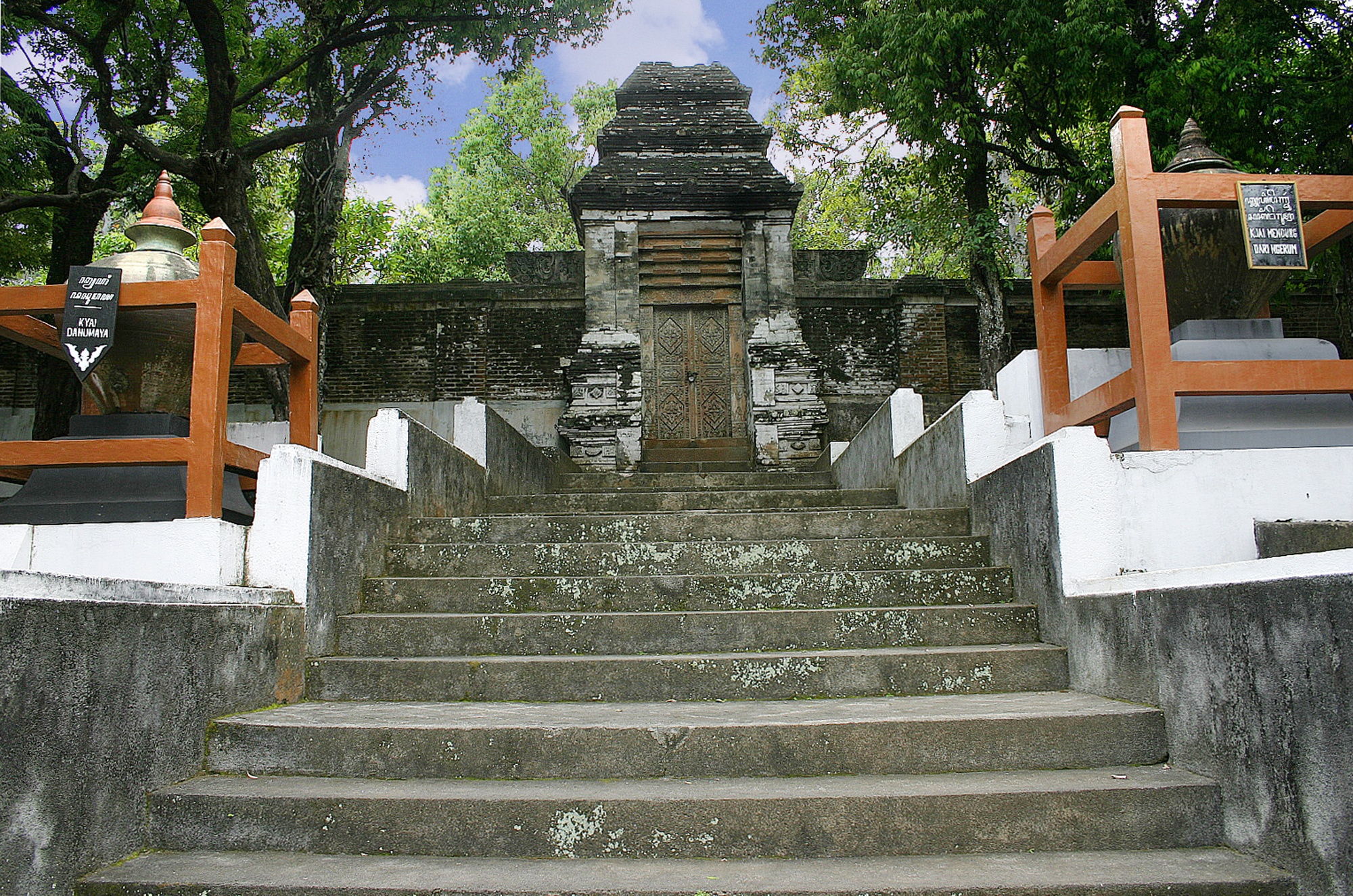 Imogiri Royal Cemetery - Yogyakarta Tourism Portal
