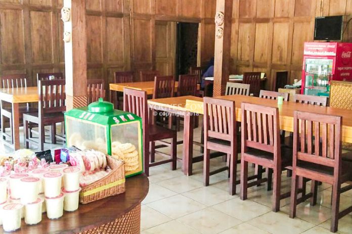 Warung Simbok, Warung Jadul yang Cocok Buat Ngumpul - Dinas Pariwisata ...