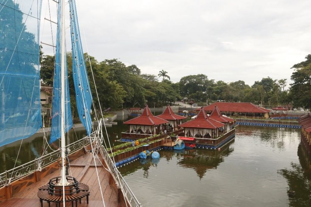 Floating Resto Sleman: Resto Unik dan Menarik yang Wajib Anda Kunjungi ...